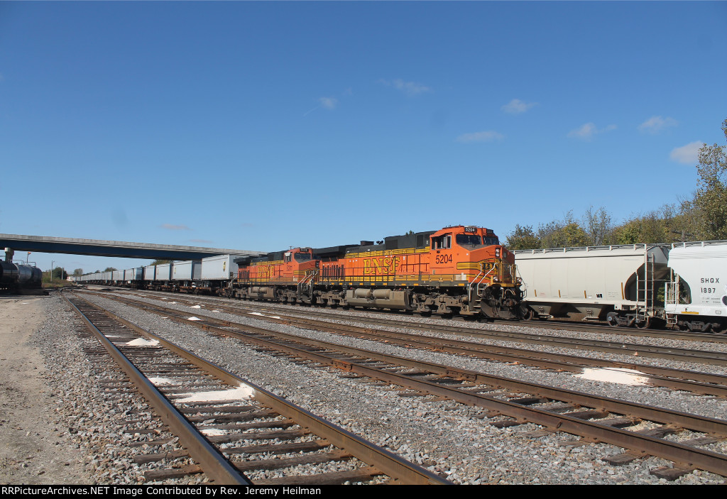 BNSF 5204 & 5311 (4)